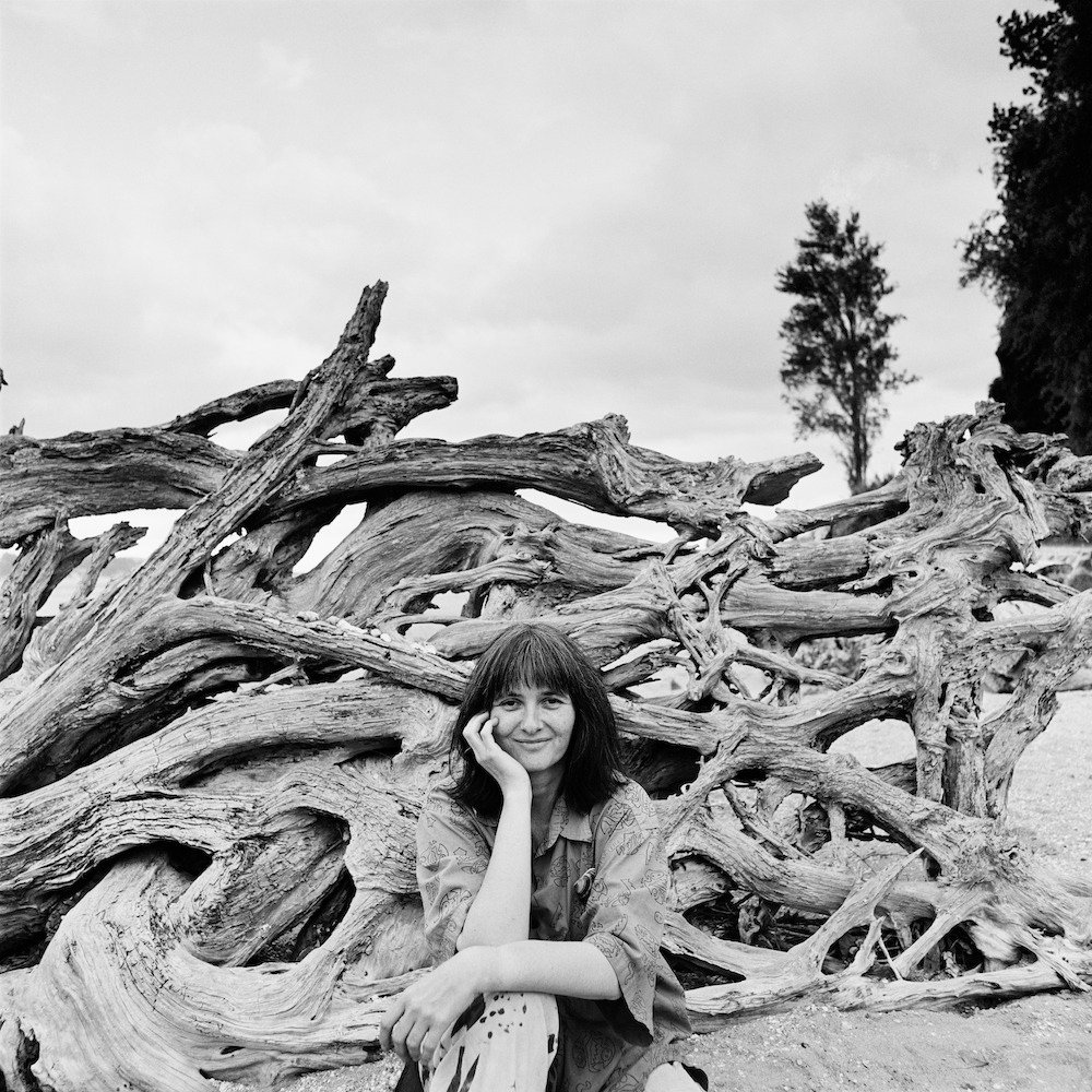 Eléna Gee: World/Body/Myth Excerpts from the archive of a jewellery ...